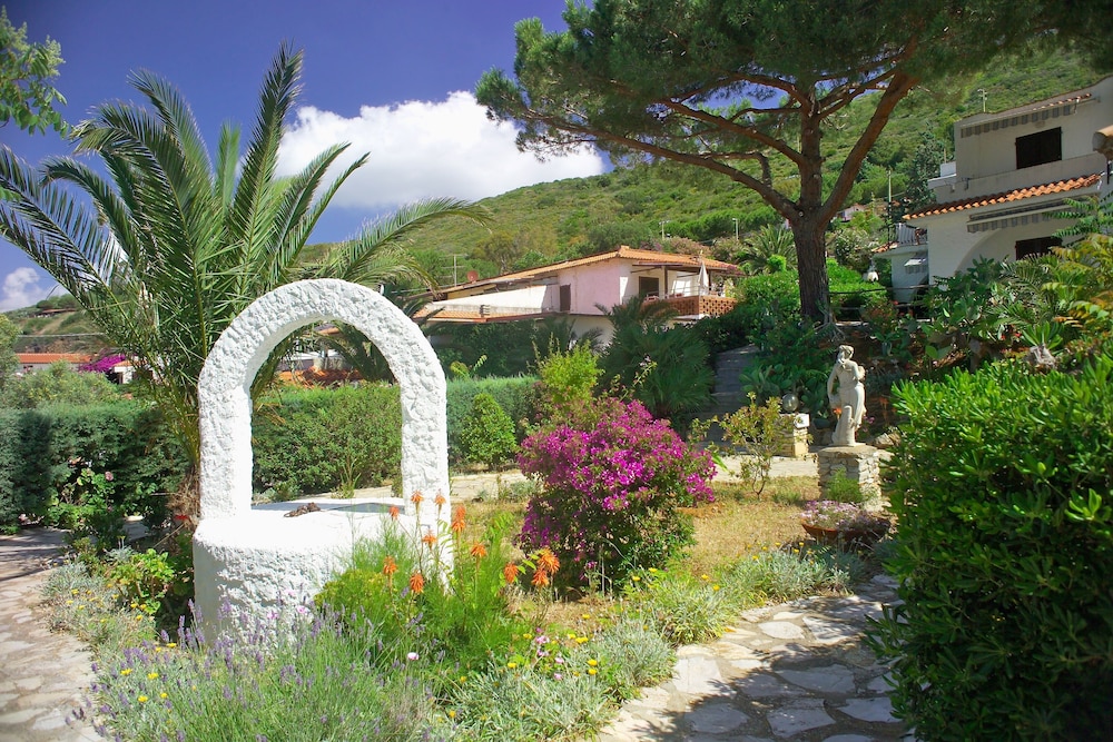 Villaggio Innamorata - Villa Moresca in Capoliveri | 2023 Updated ...