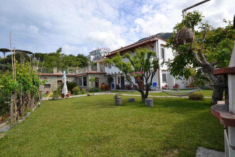 Casa Amena in Lacco Ameno | 2025 Updated prices, deals - Klook United ...