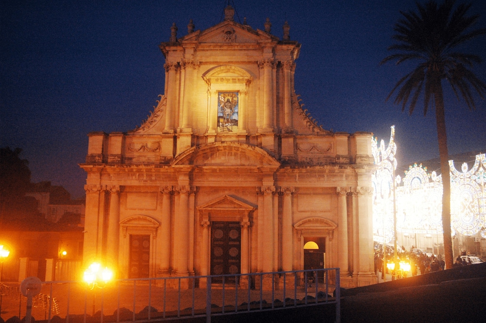 Yhomisus in Comiso | 2025 Updated prices, deals - Klook United States