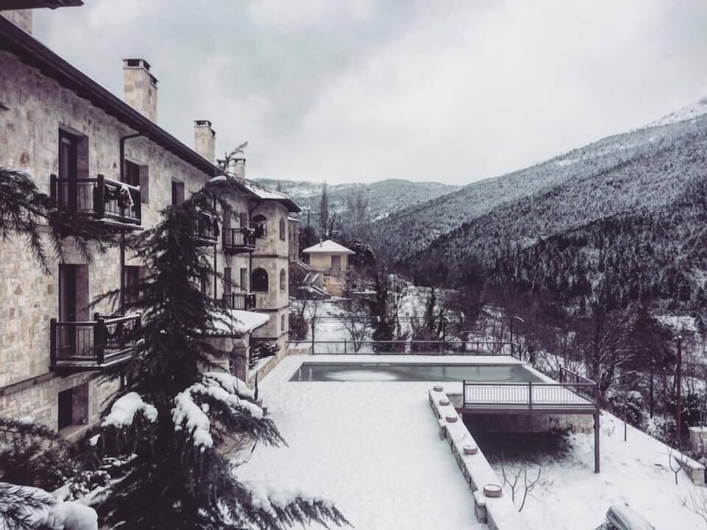 Styga Mountain Resort in Aigialeia Municipality | 2025 Updated prices ...