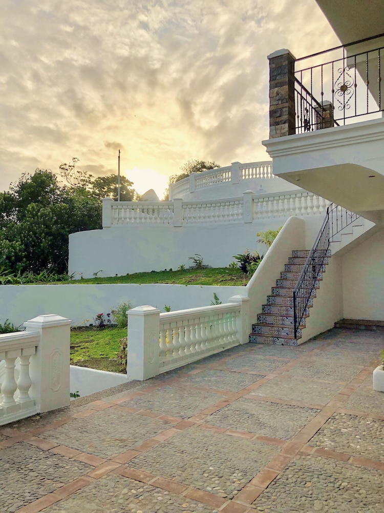 Casa Del Faro in Puerto Galera | 2024 Updated prices, deals - Klook ...