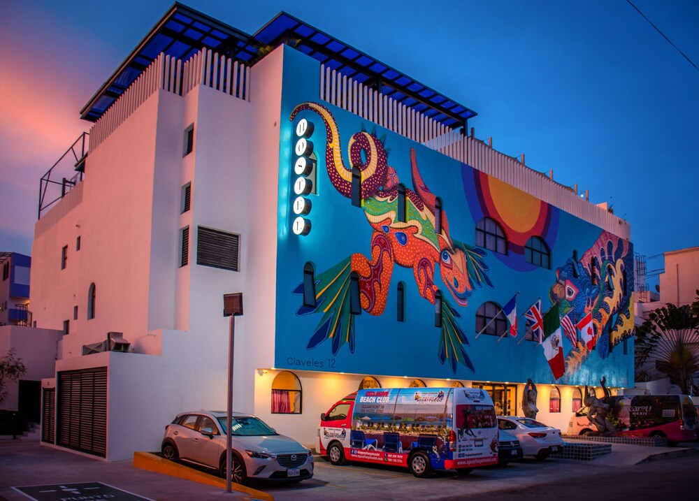 Nomads Party Hotel & Hostel in Cancún | 2025 Updated prices, deals ...