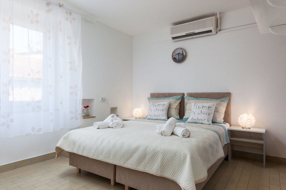 Split Apartments with Hotel Service in Grad Split | 2024 Updated prices ...