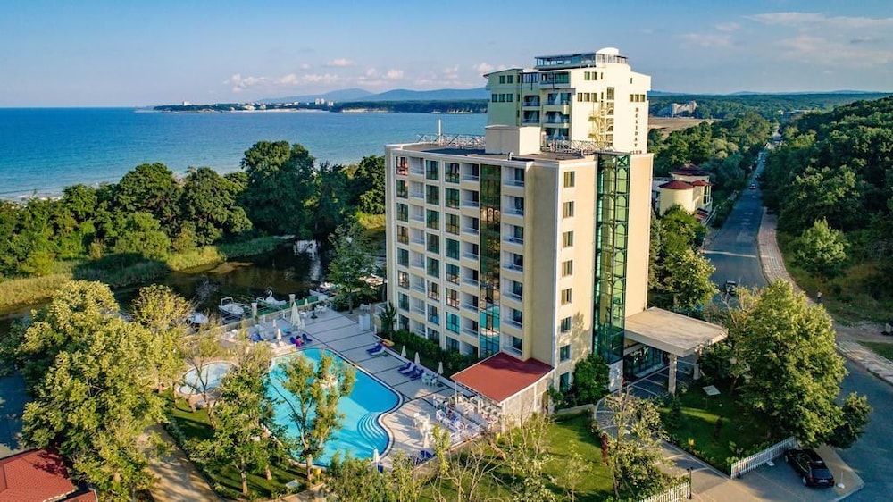 Perla Royal Hotel in Primorsko | 2023 Updated prices, deals - Klook ...