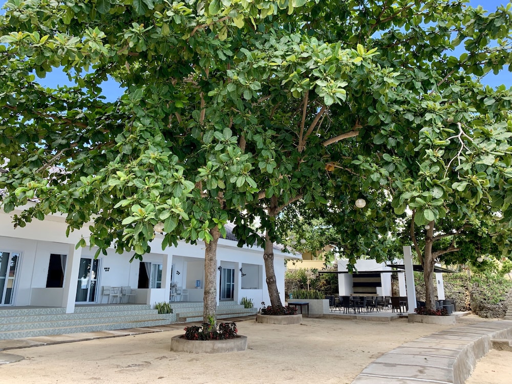 Cebu R Resort Tabuelan in | 2025 Updated prices, deals - Klook United ...