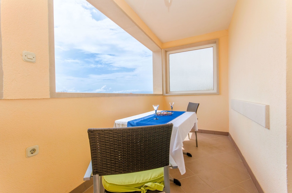 Apartments and Room Napoli in Bol | 2024 Updated prices, deals - Klook ...