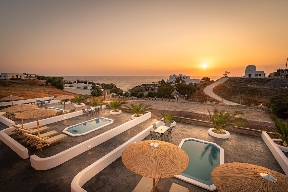 Rhenea Resort in Municipality of Thira | 2024 Updated prices, deals ...