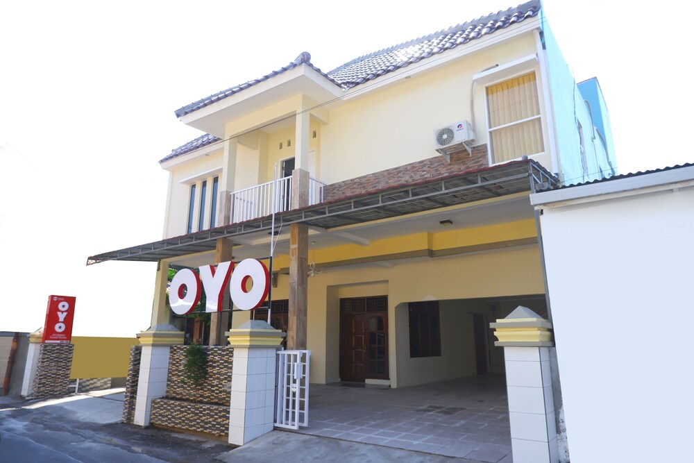 Ayuning Guesthouse in Semarang | 2025 Updated prices, deals - Klook ...