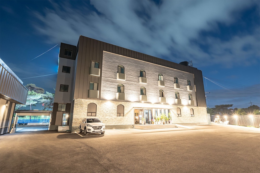 PATIO Hotel & Monster Village in Gyeonggi-do | 2024 Updated prices ...
