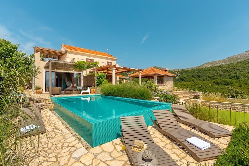 Hedera Estate, House Hedera in Grad Dubrovnik | 2025 Updated prices ...