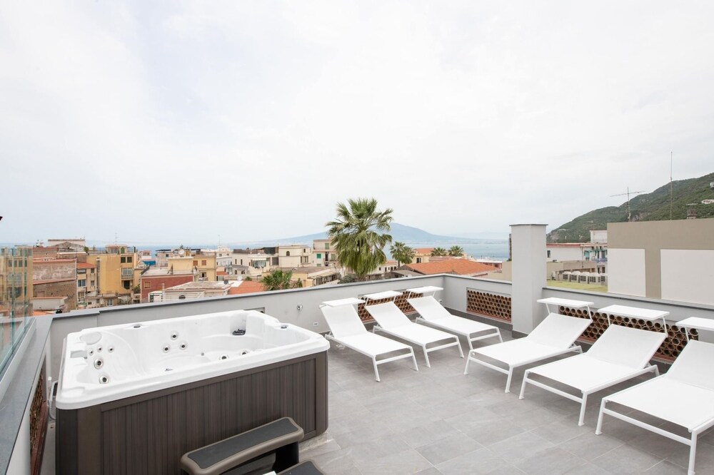 Don Giulio Luxury Rooms in Vico Equense | 2024 Updated prices, deals ...