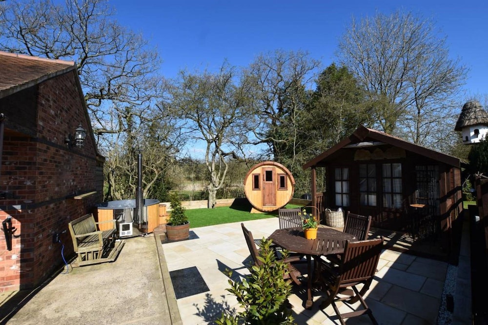 Oak Tree Stables in | 2023 Updated prices, deals - Klook United States