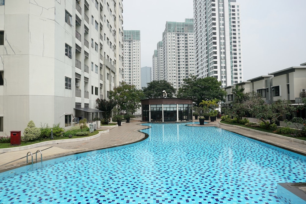 Elegant Pool View 2BR Cosmo Mansion Apartment in Jakarta | 2025 Updated ...