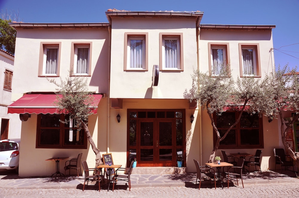 Queen Bee Hotel in Selçuk | 2024 Updated prices, deals - Klook ...