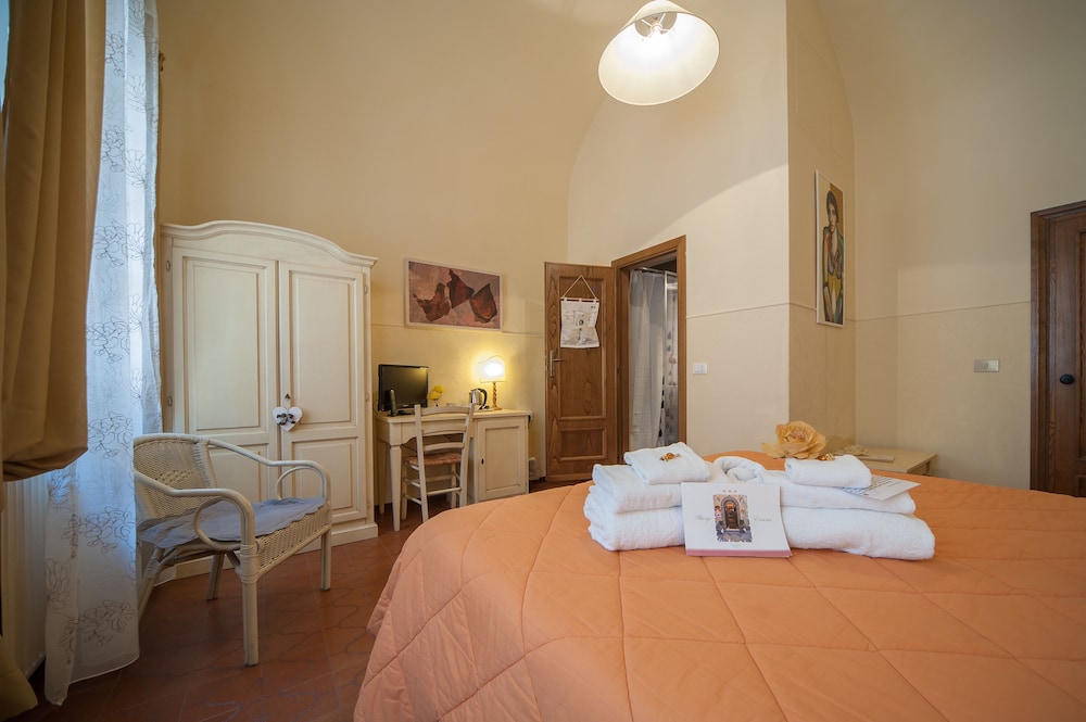 Albergo Etruria in Volterra | 2025 Updated prices, deals - Klook United ...