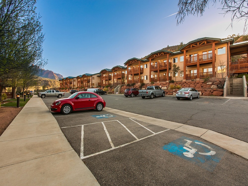 Hotel De Novo Springdale, Tapestry Collection by Hilton in Springdale ...