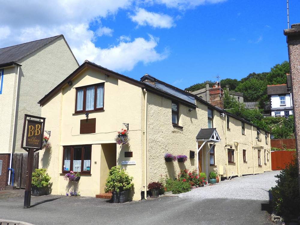 The Four Poster in | 2025 Updated prices, deals - Klook United States