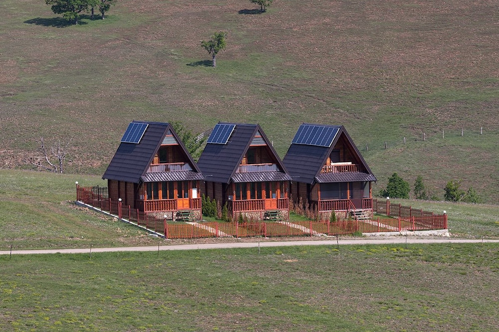 Brvnare Mir Zlatibor in Cajetina Municipality | 2025 Updated prices ...