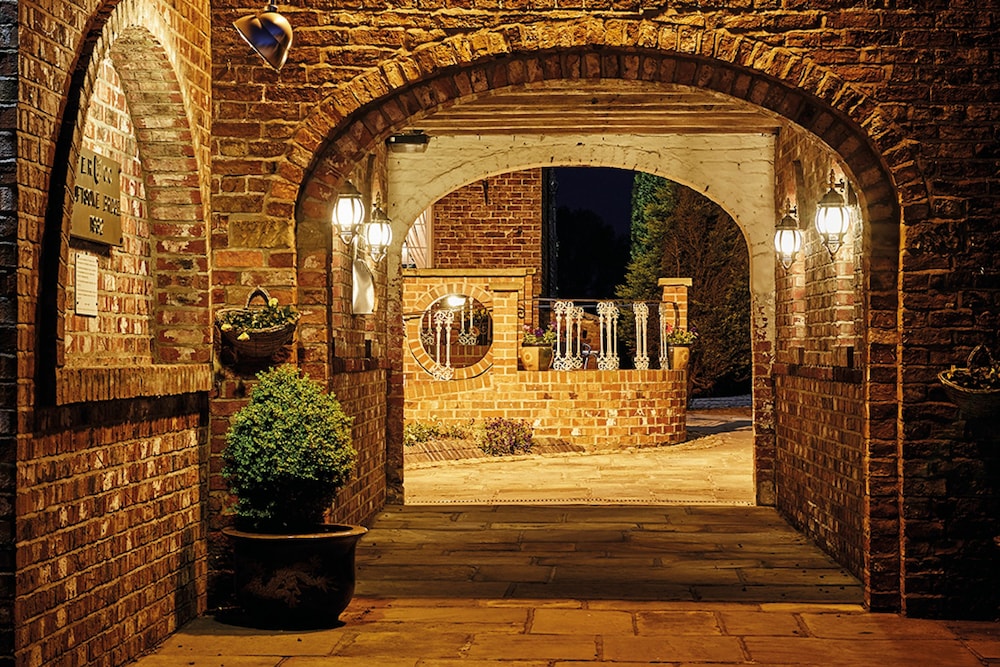 Loftsome Bridge Hotel in | 2025 Updated prices, deals - Klook United States