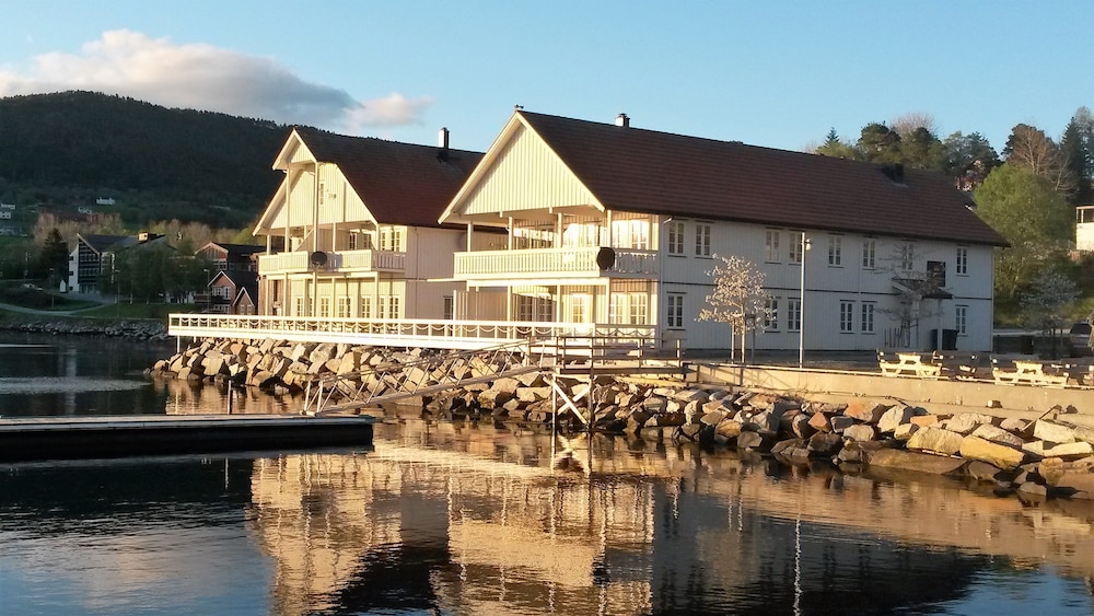 Tingvoll Fjordhotell in Tingvoll | 2025 Updated prices, deals - Klook ...