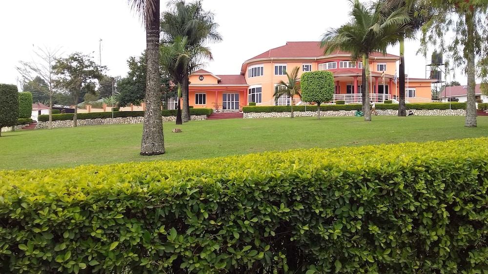 Flagship Piazza Hotel - Hostel in Bushenyi | 2025 Updated prices, deals ...