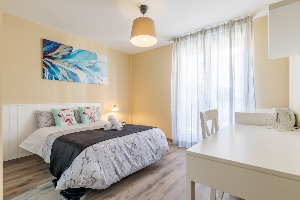 AYZ Villegas - Auto check-in property in Madrid | 2025 Updated prices ...