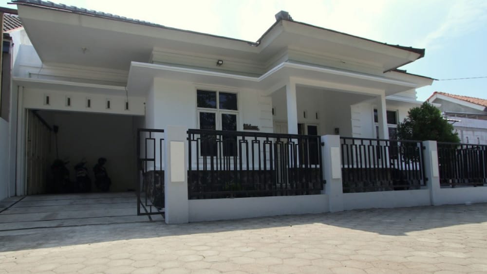 Omah Bugisan By The Grand Java in Bantul Regency | 2023 Updated prices ...