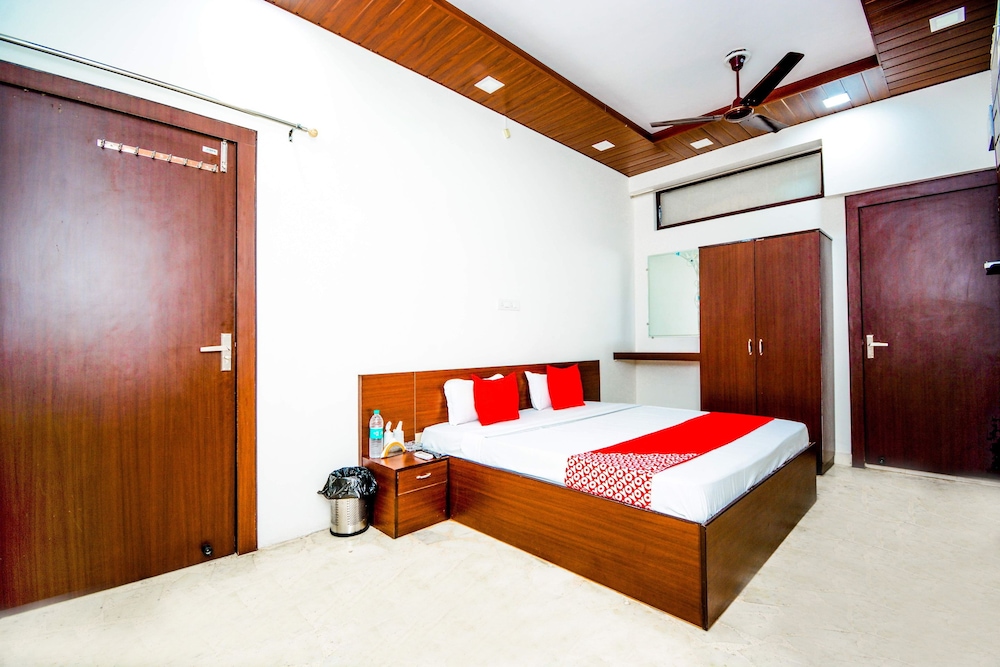 OYO 36683 Hotel Mubarak in Bhiwani district | 2024 Updated prices ...