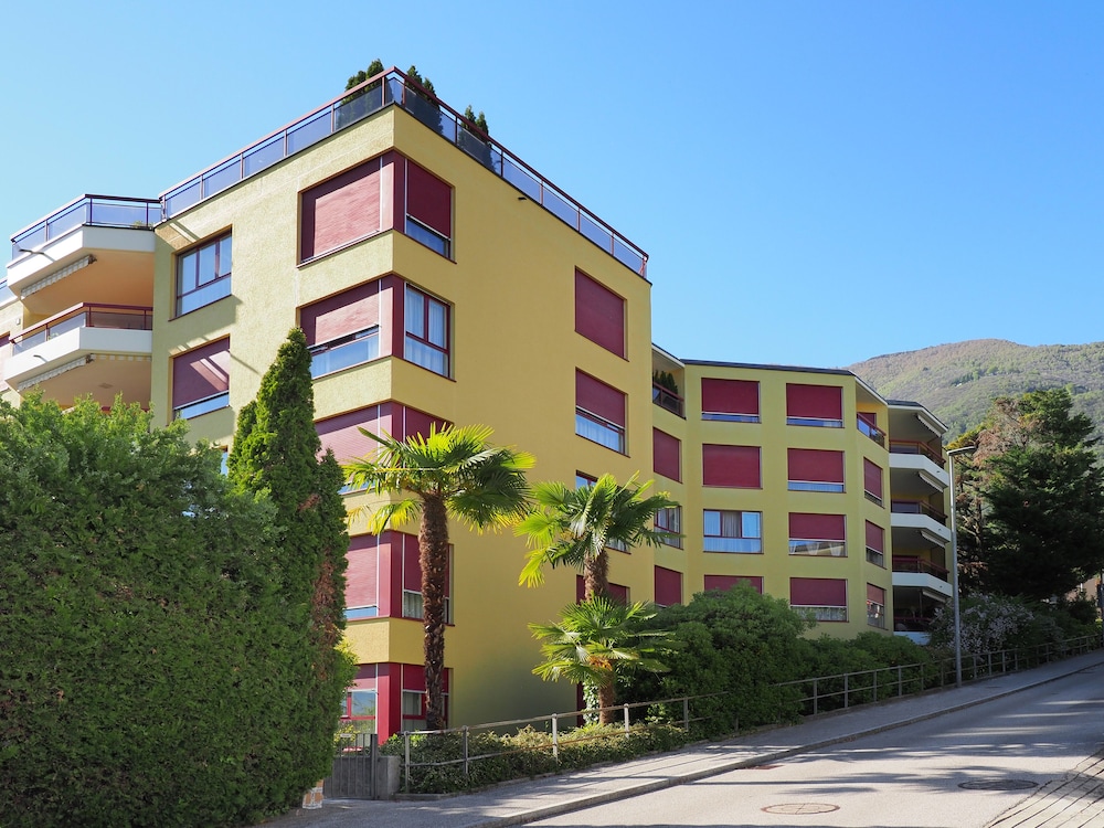 APART HOLIDAYS Residenza Flora in Circolo di Locarno | 2024 Updated ...
