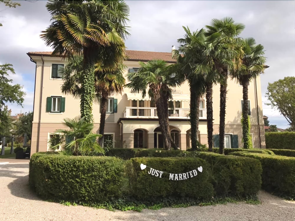 Villa Rigatti in Fiumicello Villa Vicentina | 2024 Updated prices ...