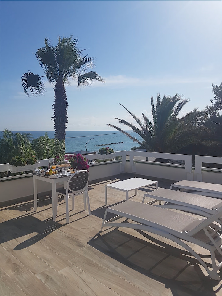 B&B Torre Azul in Bisceglie | 2024 Updated prices, deals - Klook United ...