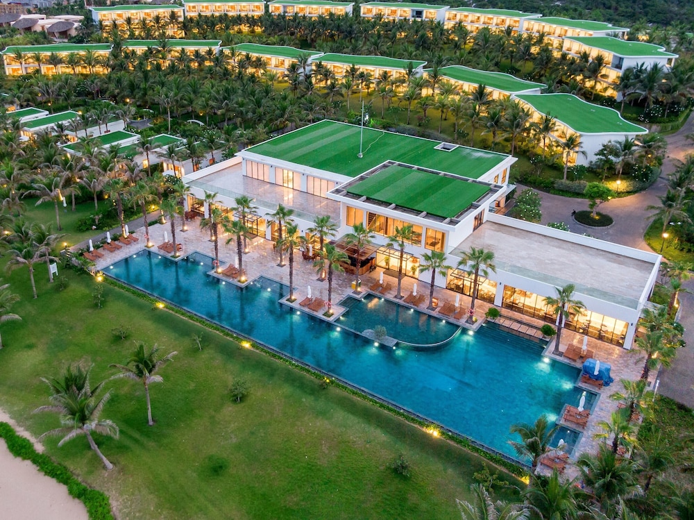 Selectum Noa Resort Cam Ranh in Cam Lam | 2025 Updated prices, deals ...