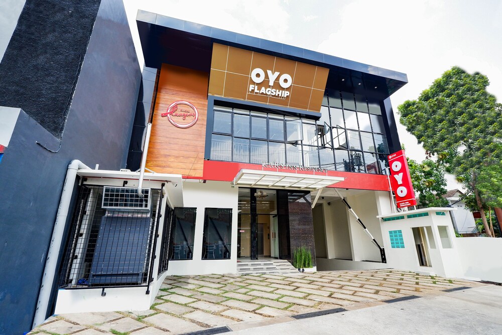 OYO Flagship 2124 Kars Inn Semarang in Semarang | 2025 Updated prices ...