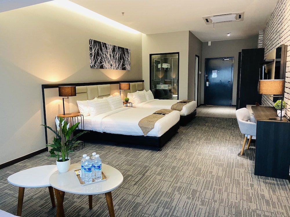 Twin Tower Johor Bahru by Glex in Johor Bahru | 2024 Updated prices ...