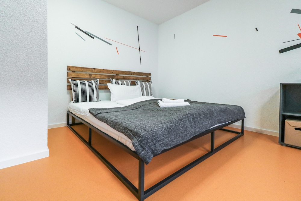 Hostel room downtown new clean cool in Mannheim | 2025 Updated prices ...