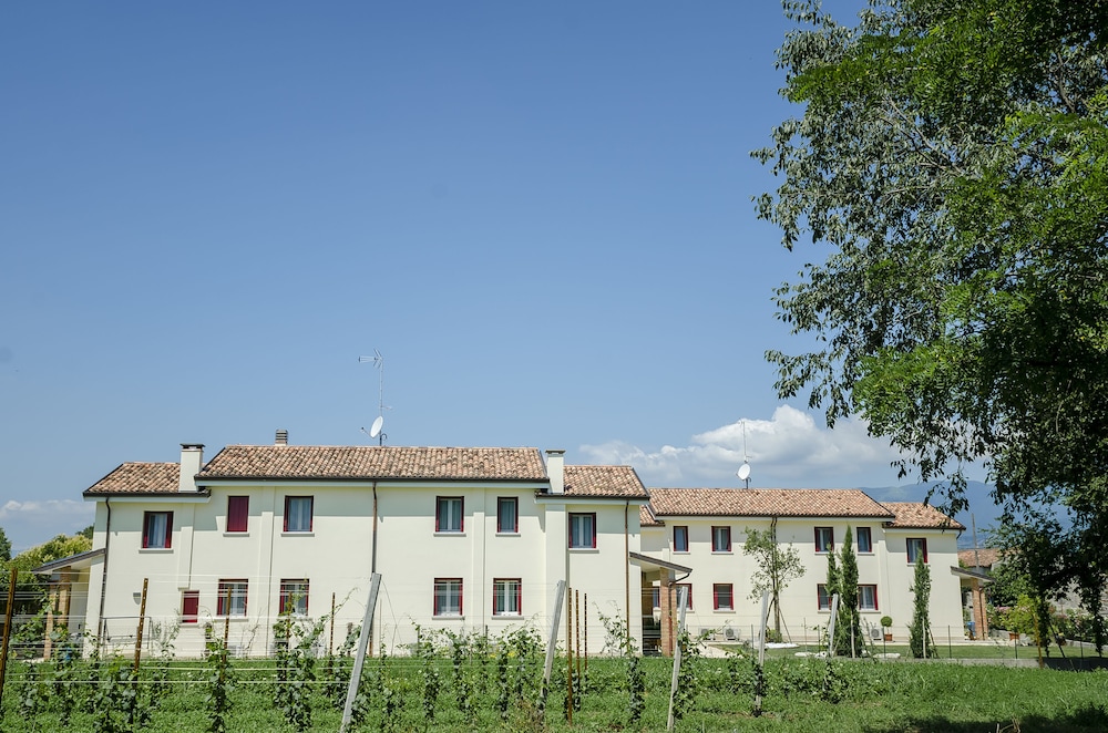Alloggi Agrituristici Le Vignole in Cordignano | 2025 Updated prices ...