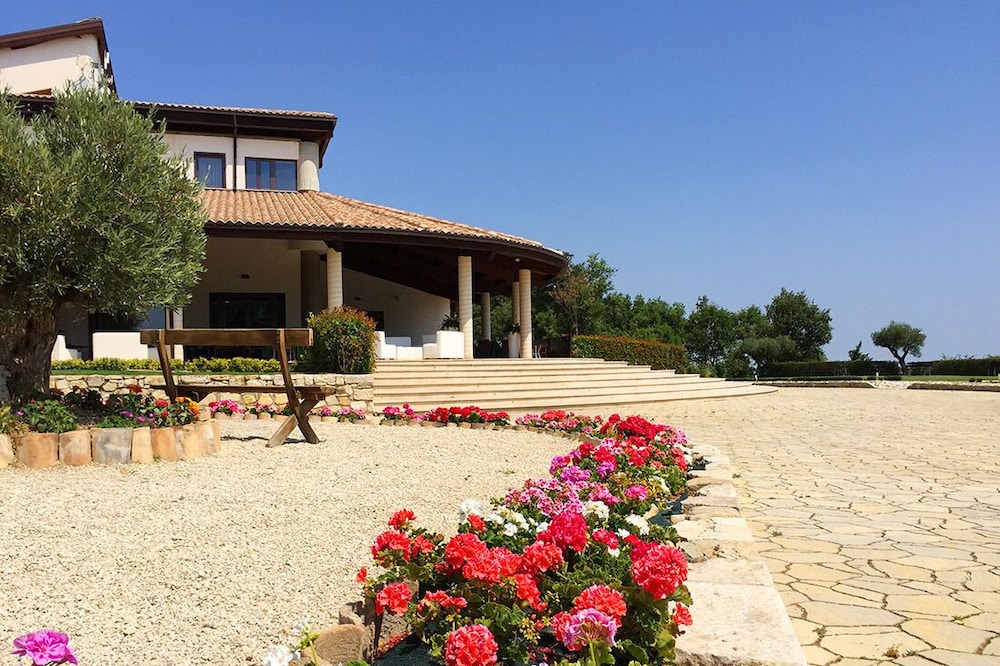 Parco delle Stelle in Castelmauro | 2024 Updated prices, deals - Klook ...