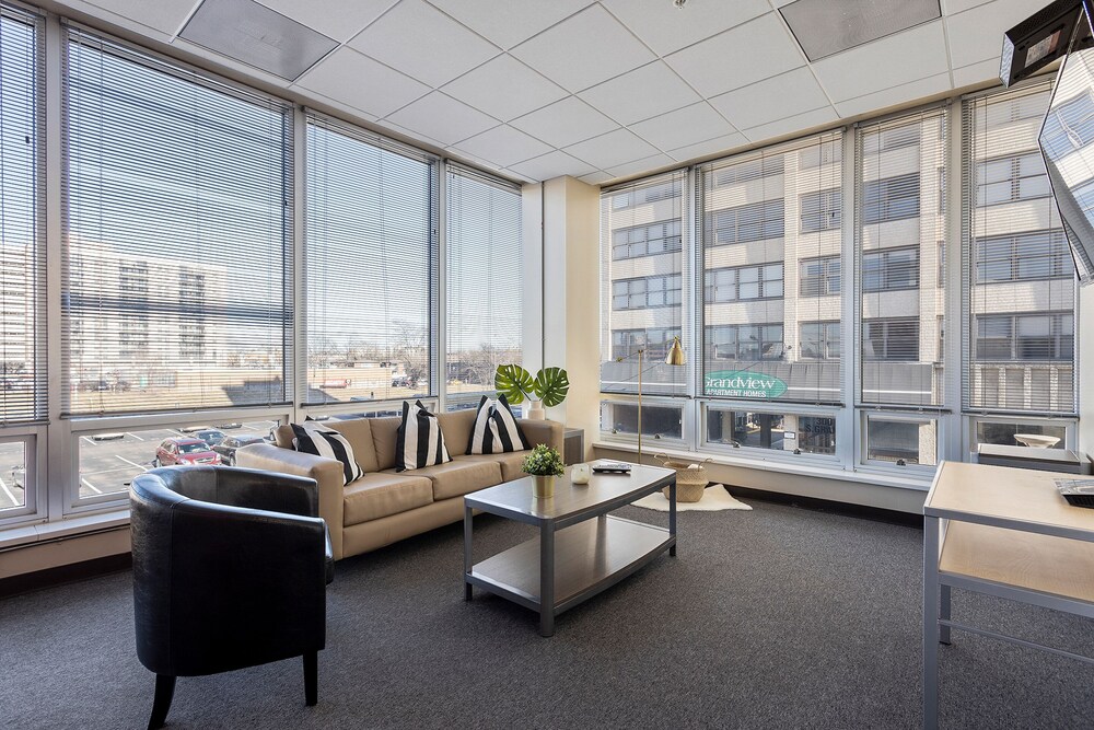The Modern Suites at St Louis University in St. Louis | 2025 Updated ...