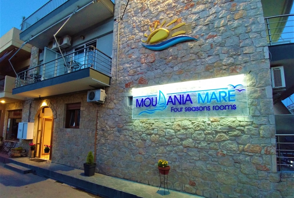 Moudania Mare in The municipality Nea Propontida | 2024 Updated prices ...