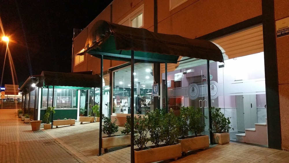 Hotel León in La Palma del Condado | 2024 Updated prices, deals - Klook ...