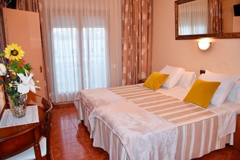 Hotel Nauta in Lower Empordà | 2025 Updated prices, deals - Klook ...