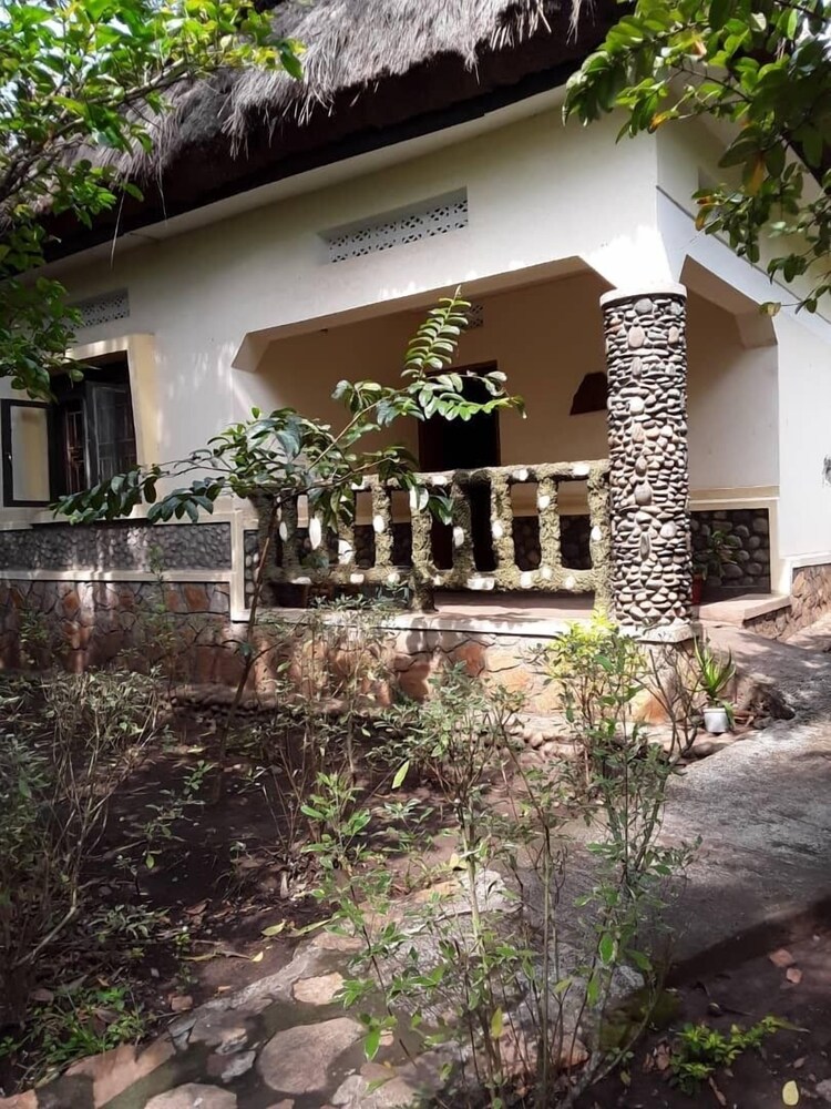 Mbara Safari Lodge and Resort in Kasese | 2025 Updated prices, deals ...