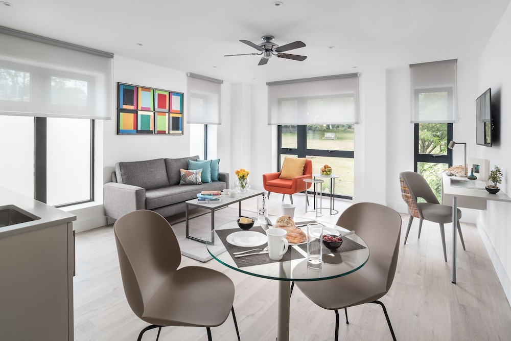 Q Square by Supercity Aparthotels in Brighton and Hove | 2024 Updated ...