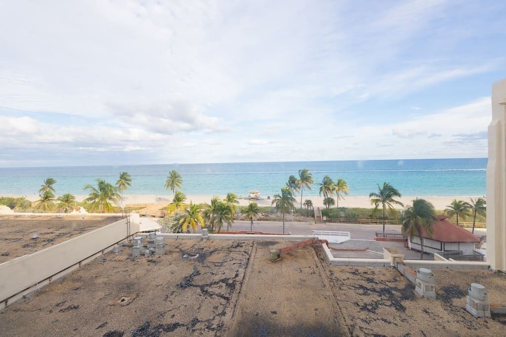 660 Ocean View Hollywood in Hollywood | 2024 Updated prices, deals ...