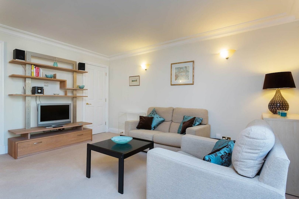By Westminster Bridge in London | 2025 Updated prices, deals - Klook ...