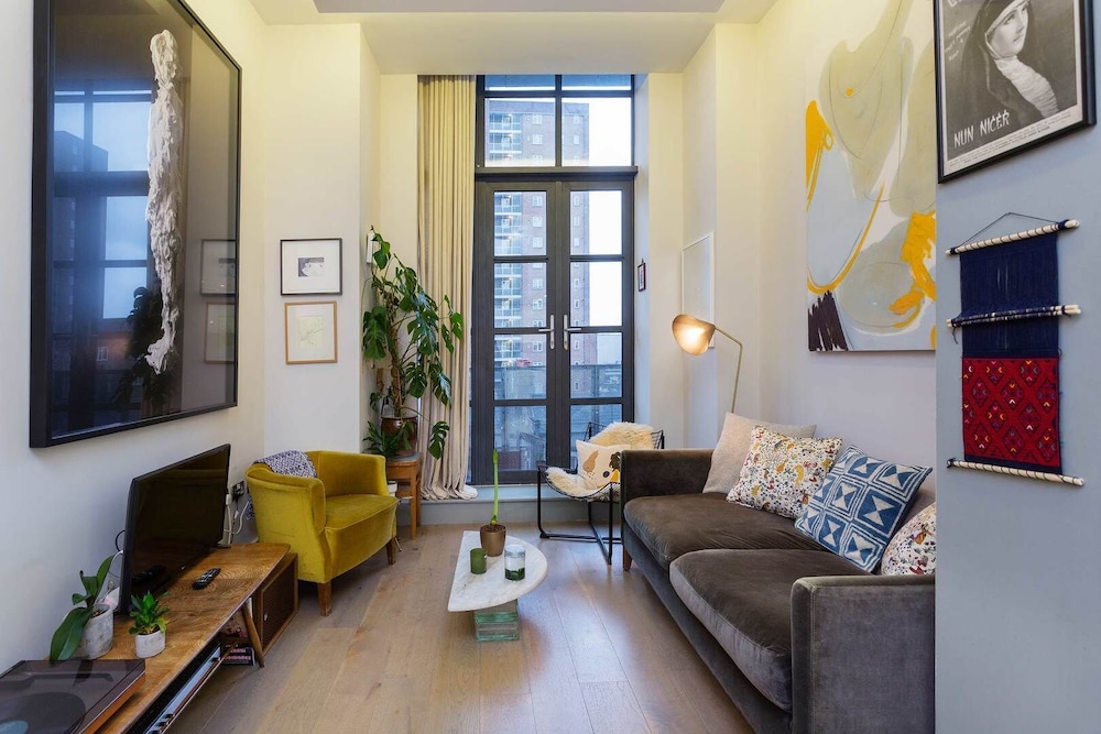 The Textile Building in London | 2024 Updated prices, deals - Klook ...