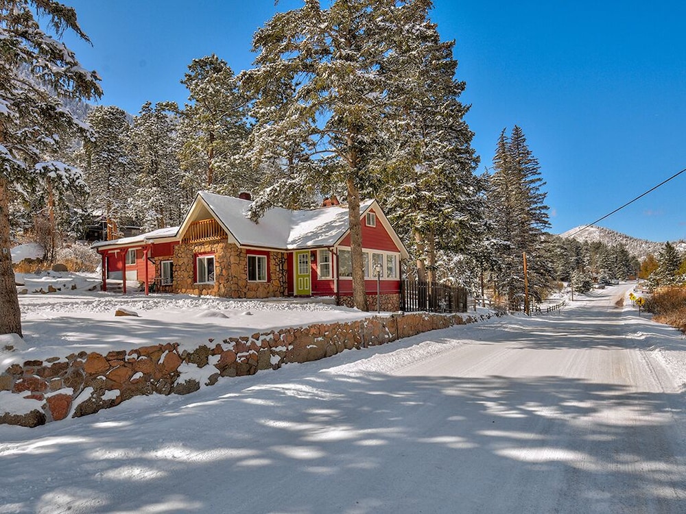 The Chipita Park Cabin in | 2024 Updated prices, deals - Klook United ...