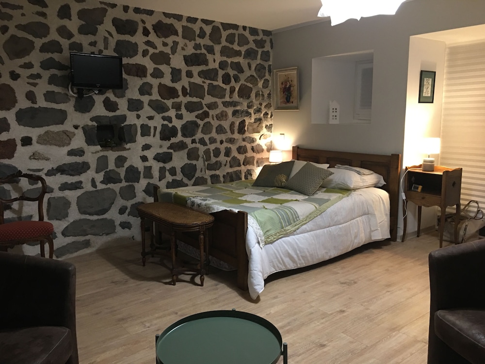 La Cadille in | 2024 Updated prices, deals - Klook International site