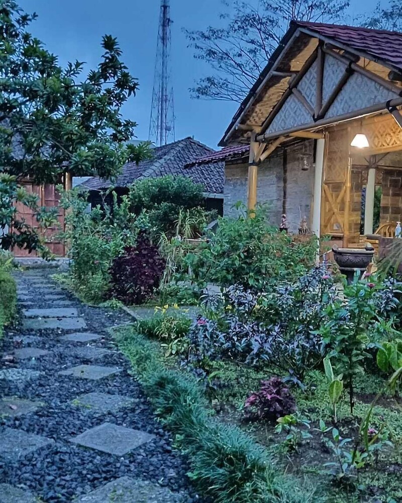 Pondok Bamboo Sendangsari in Wonosobo | 2024 Updated prices, deals ...
