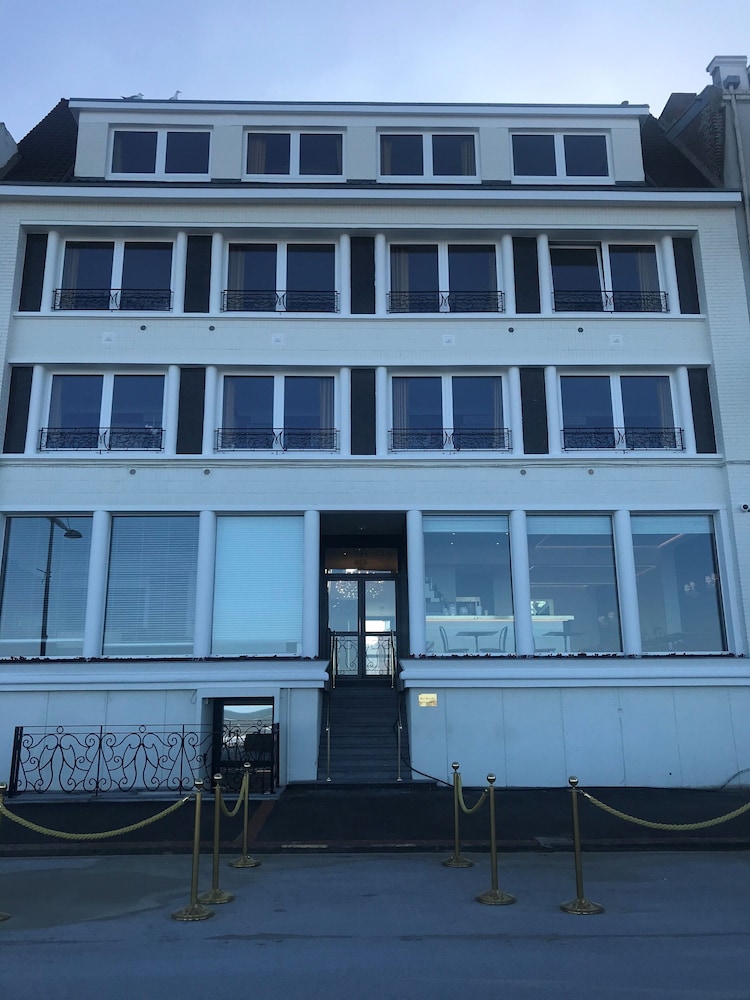 Hotel Merveilleux Côté Mer in Dunkirk | 2024 Updated prices, deals ...